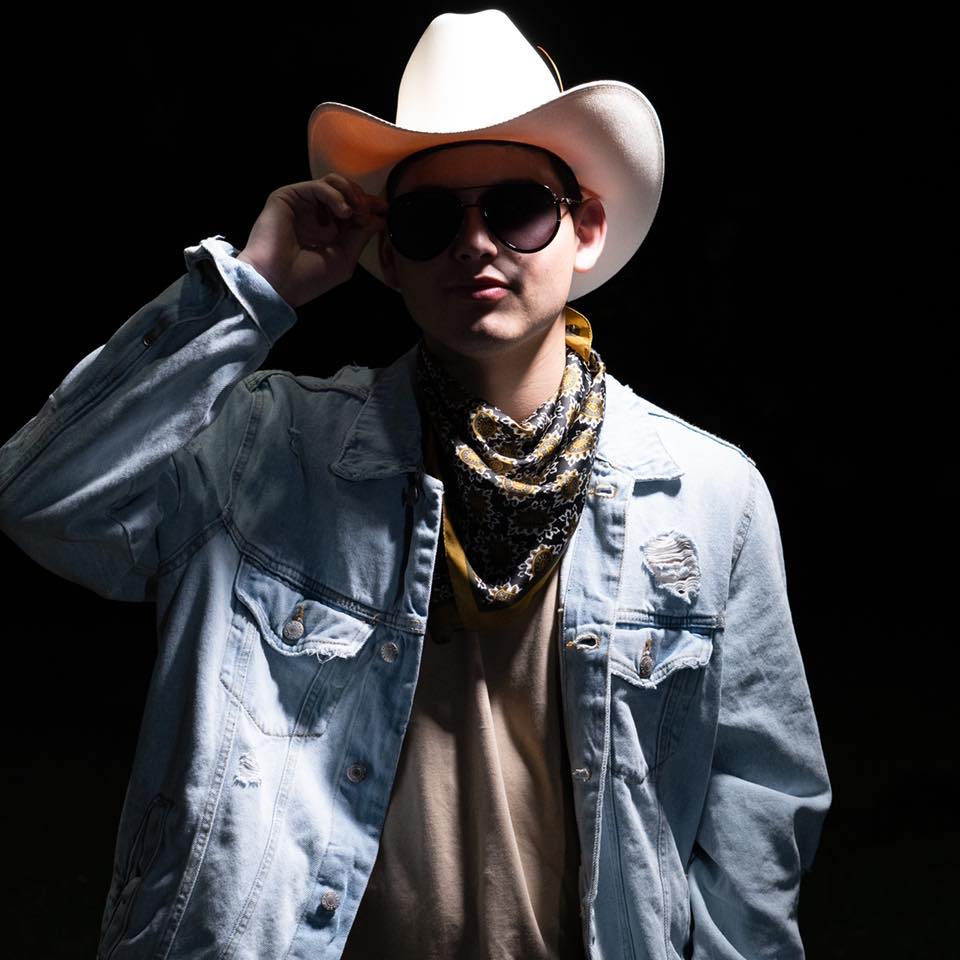 Angel Carrillo Es El Nuevo Cantautor Sinaloense - ESTILOS MEDIA